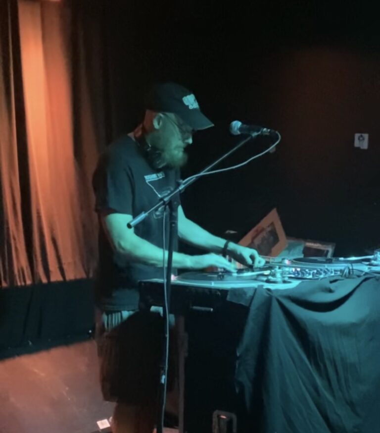 WRFL – 88.1 FM – Lexington, KY